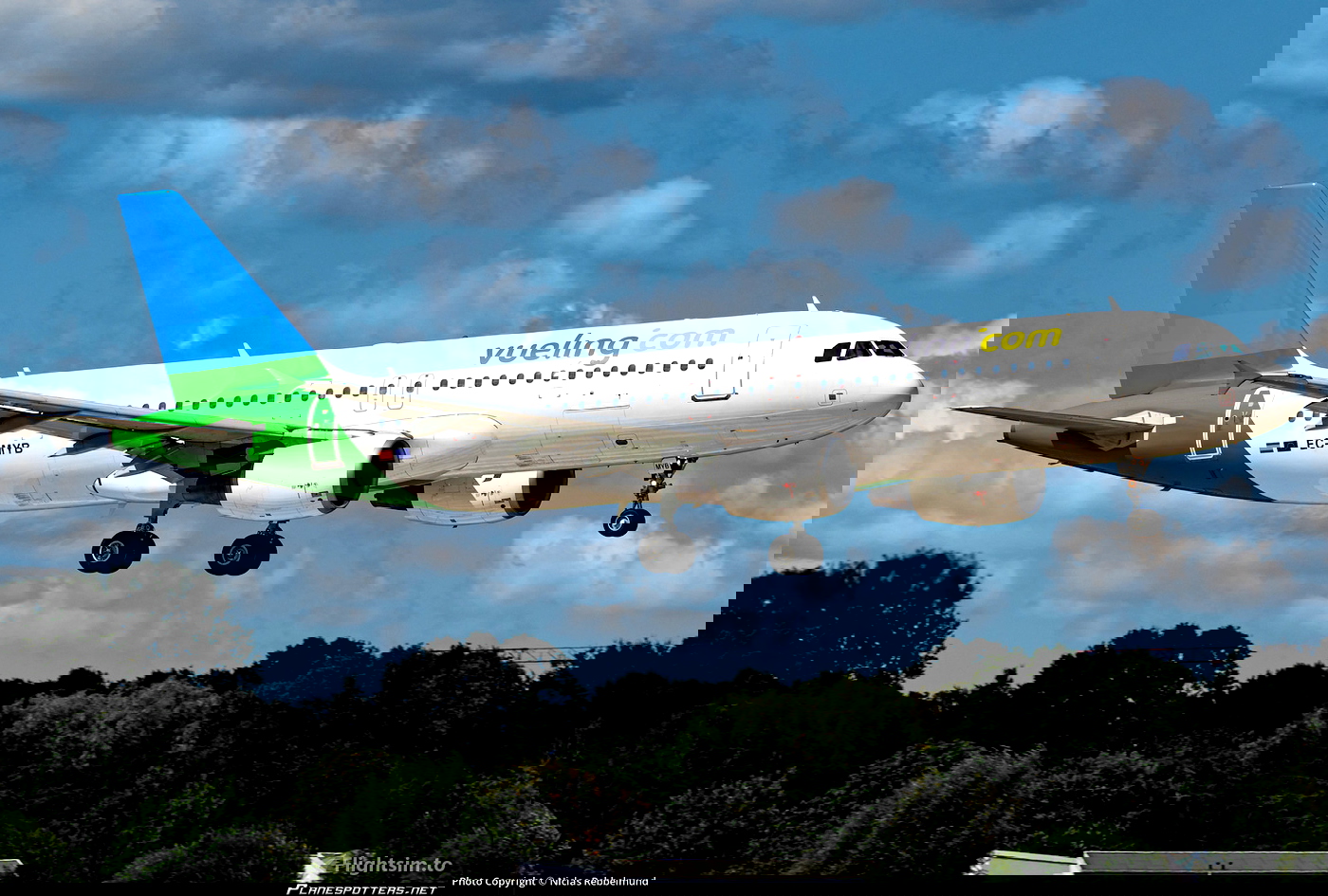 Fenix A320 | Vueling Level EC-MYB | 4k + Cabin for Microsoft Flight Simulator | MSFS